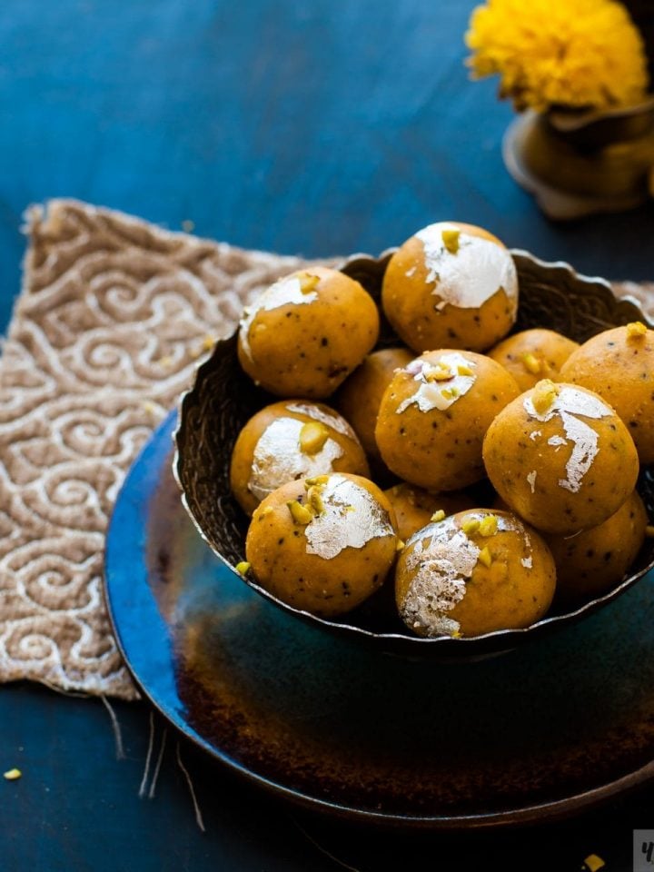 Ragi Laddu Recipe - Nachani or Finger Millet Ladoo made with Jaggery
