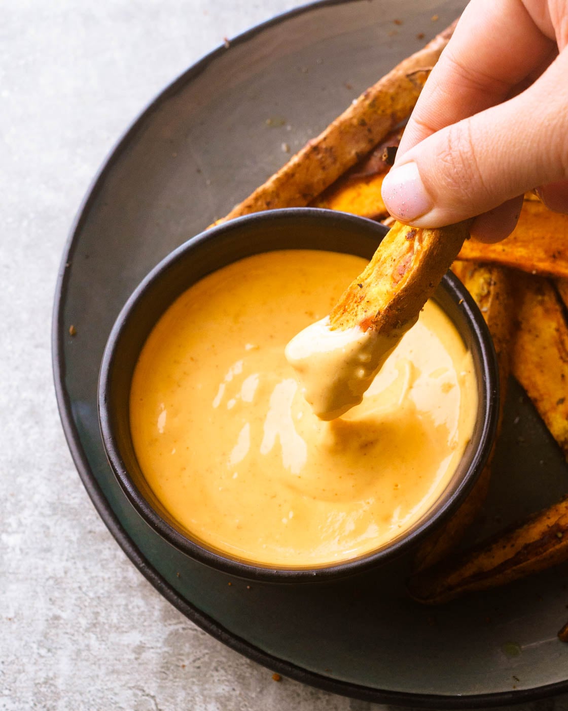 Easy Spicy Sriracha Lime Aioli